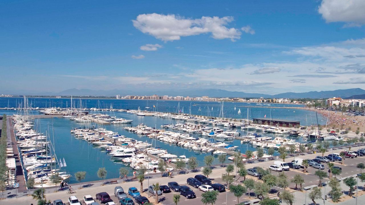 Port de Roses - Superyacht Marina | Dockwalk